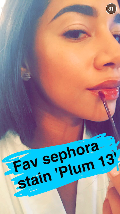 How to Use Snapchat For Customer Service - Veloce